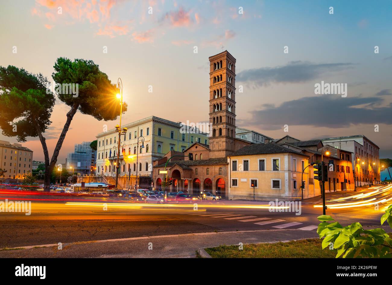 Basilica roma campanile immagini e fotografie stock ad alta risoluzione ...