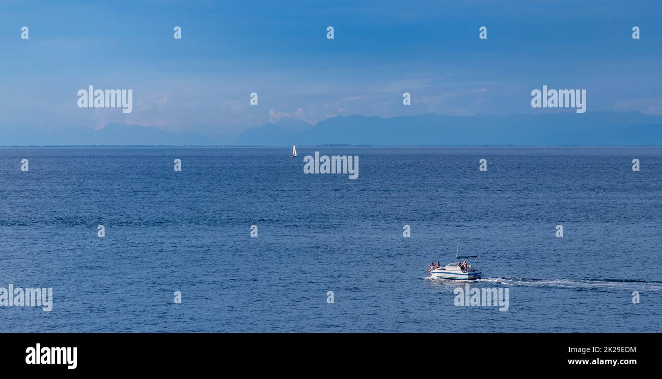 Barca di mare immagini e fotografie stock ad alta risoluzione - Alamy