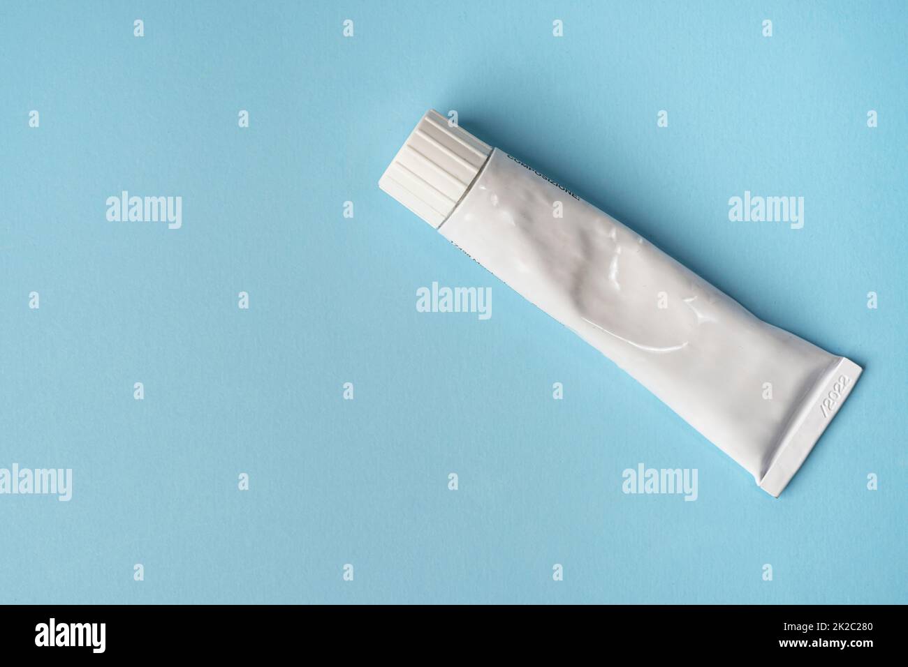 Unguento crema tubo medicina immagini e fotografie stock ad alta ...