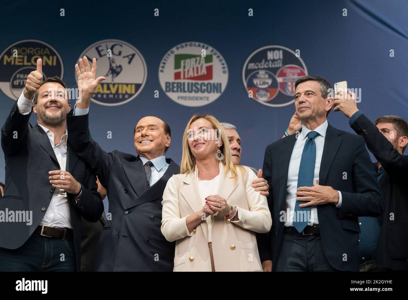 Giorgia meloni und maurizio lupi immagini e fotografie stock ad alta ...