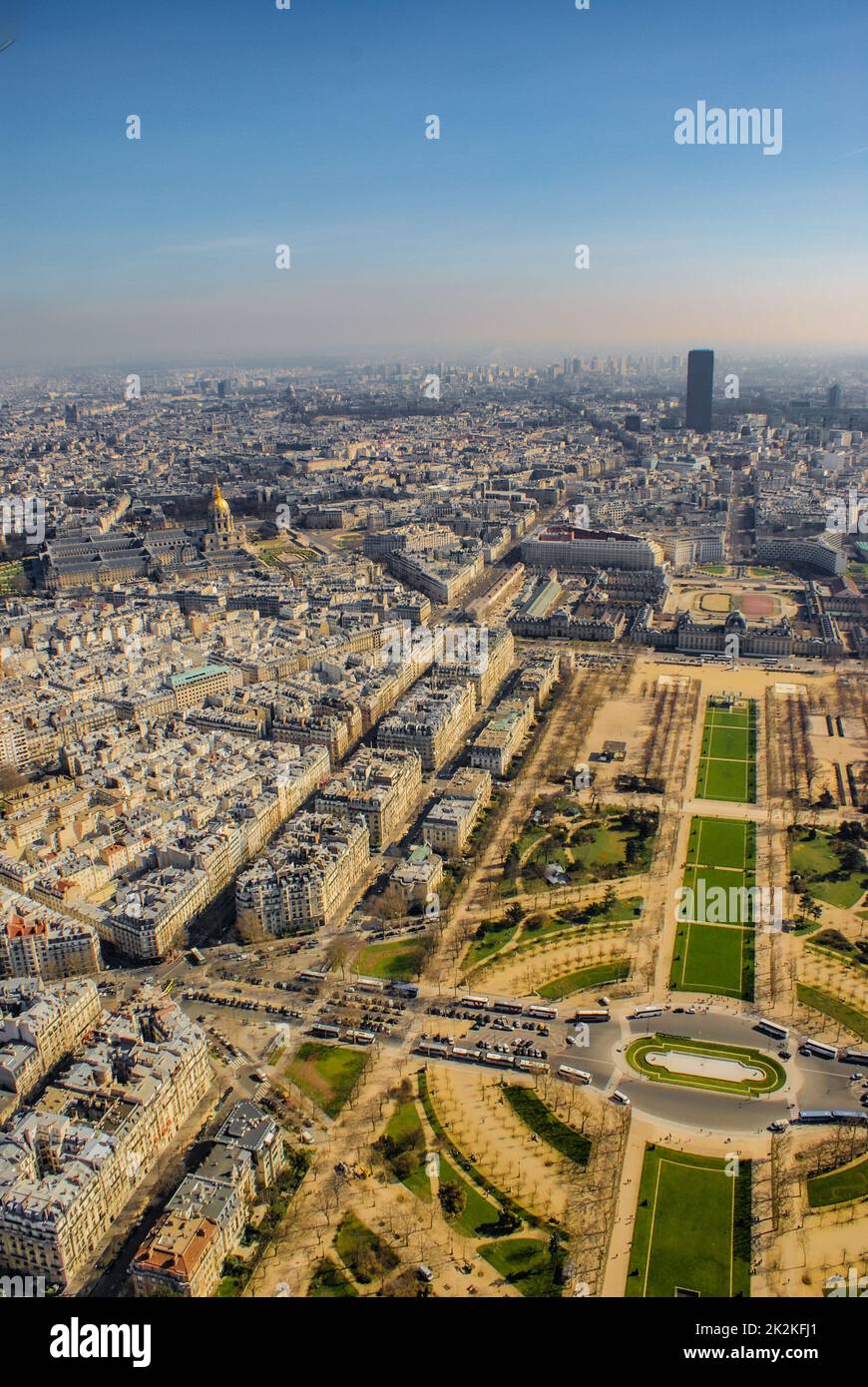 Visto dalla torre eiffel immagini e fotografie stock ad alta ...