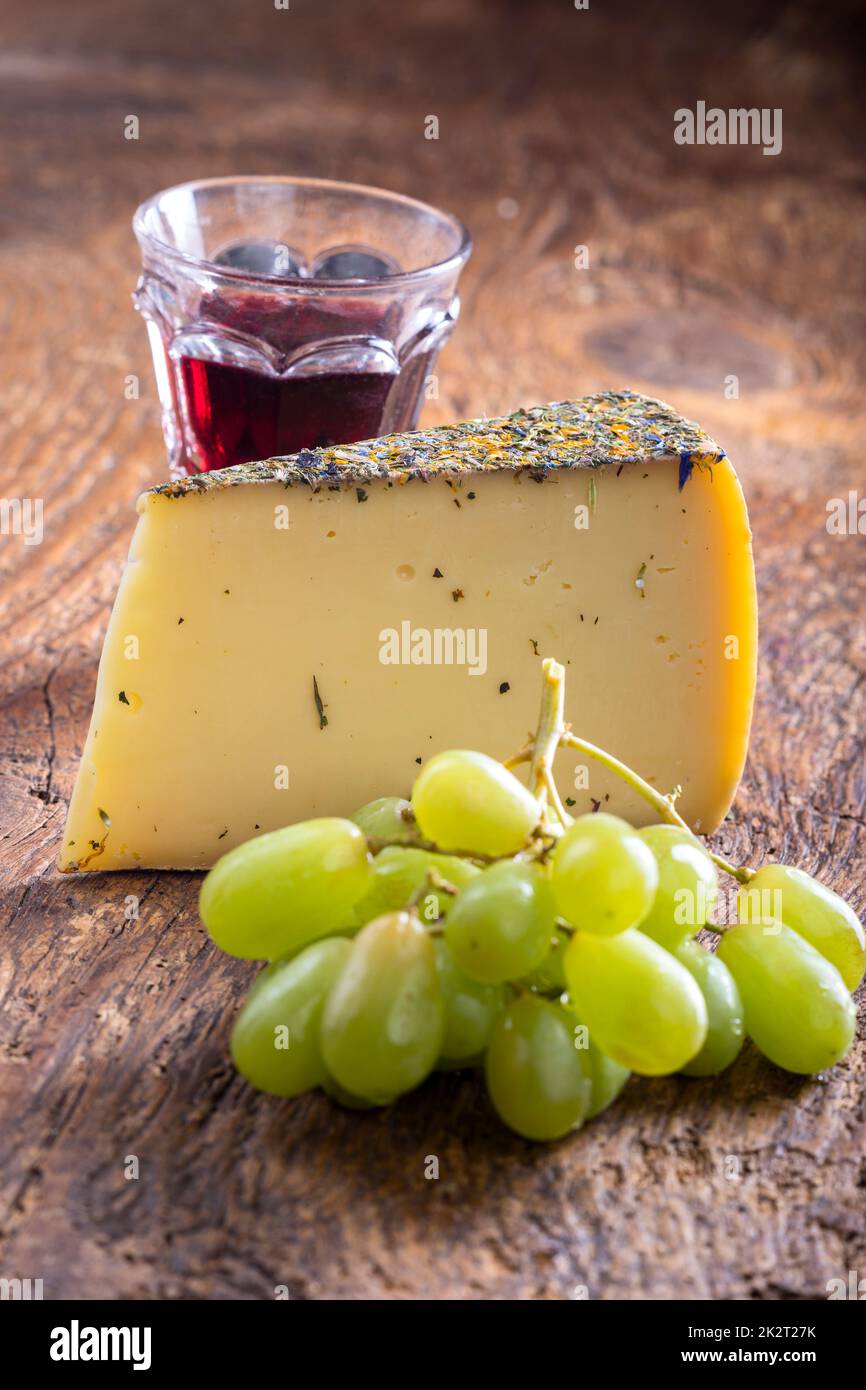 Formaggio in malga immagini e fotografie stock ad alta risoluzione - Alamy