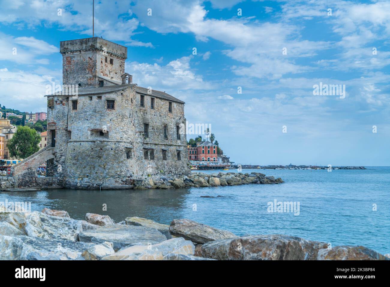 Castello sul Mare Castello sul Mare) costruito nel 16th per difendere ...