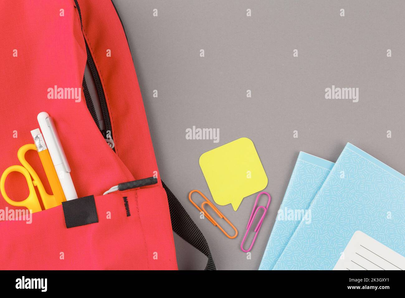 Zaino minimalista immagini e fotografie stock ad alta risoluzione - Alamy