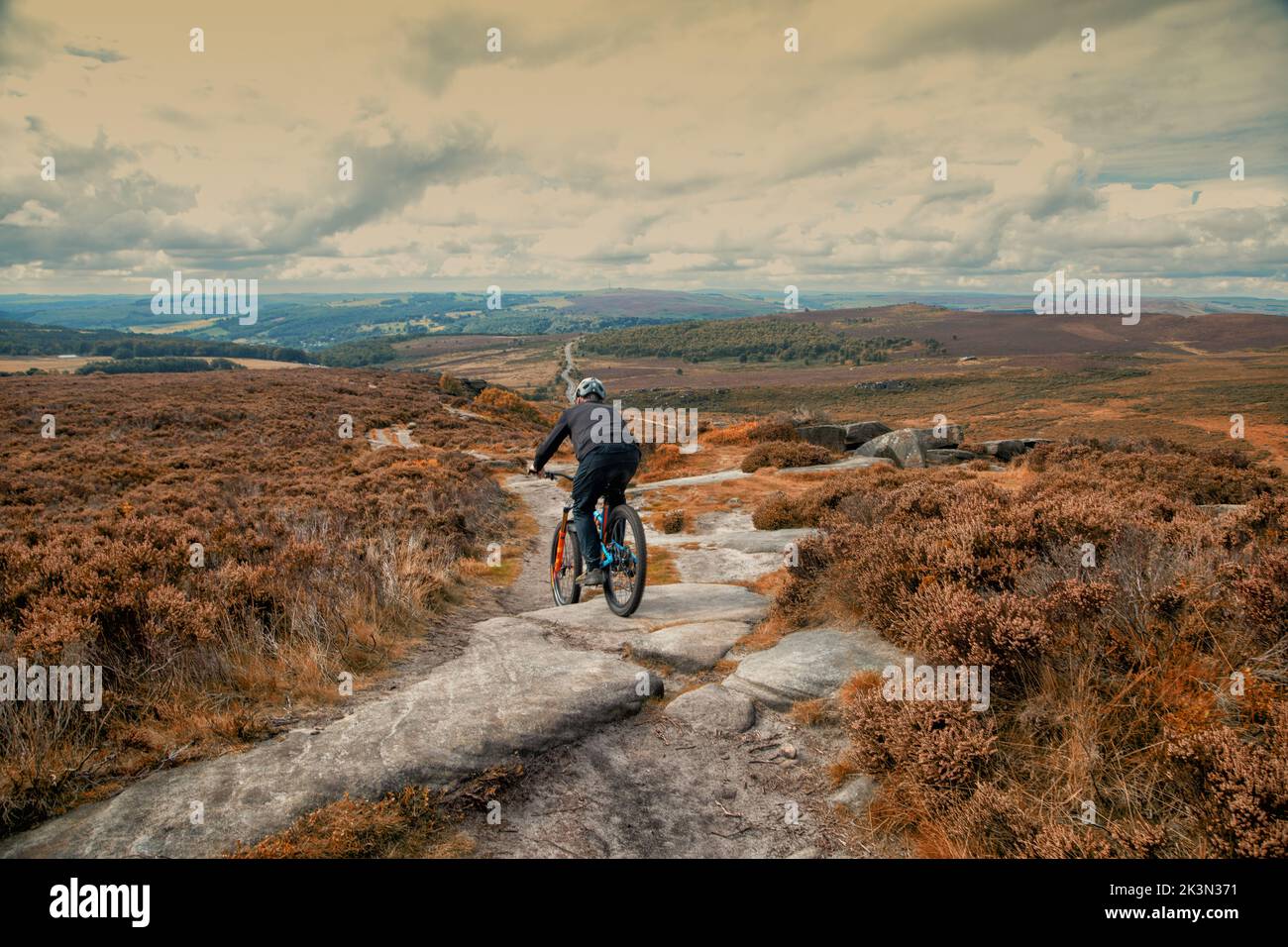 24.09.2022 Burbage, Sheffield, il Peak District è sede di un superbo terreno per mountain bike ...