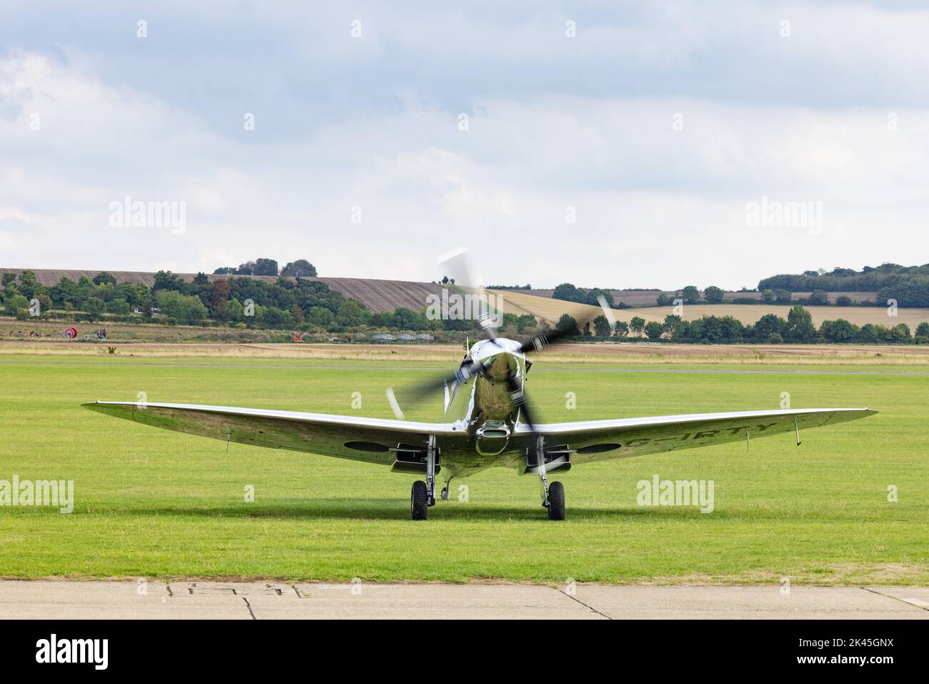 Il Supermarino Spitfire Mk IX, noto come " Silver Spitfire ", un aereo ...