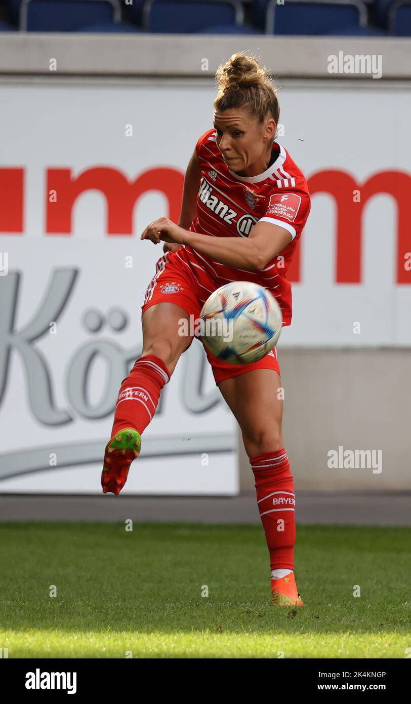 Linda dallmann fc bayern monaco immagini e fotografie stock ad alta ...