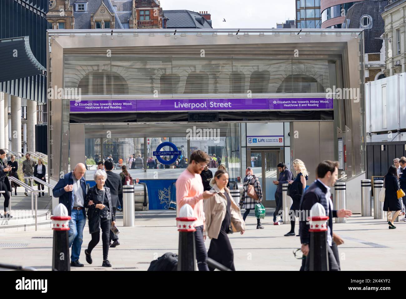 Elizabeth line liverpool street station immagini e fotografie stock ad ...