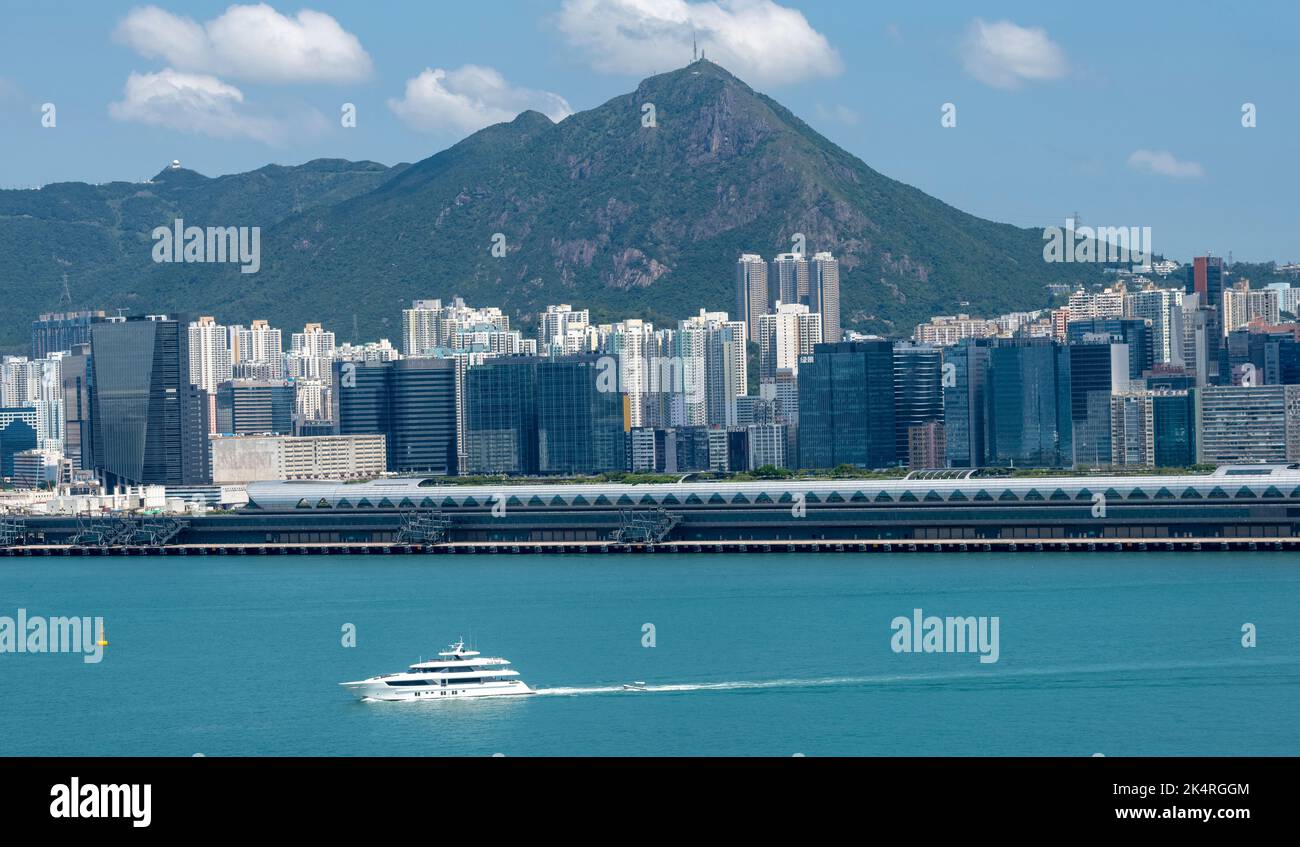 Il terminal delle navi da crociera di Kai Tak e' un terminal delle navi ...