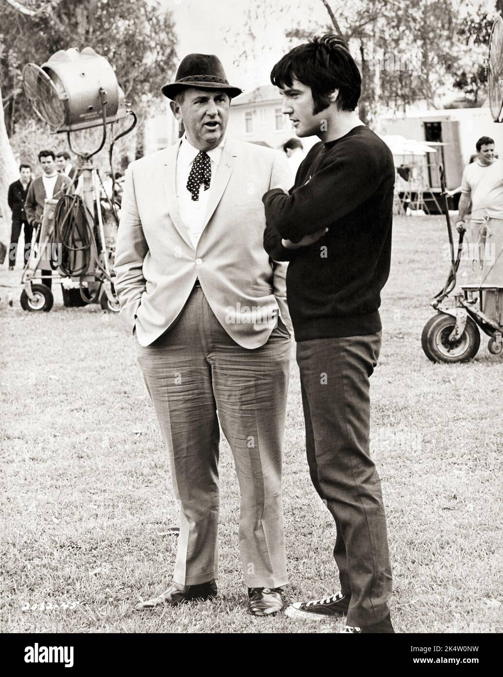 Elvis presley e il colonnello tom parker immagini e fotografie stock ad ...