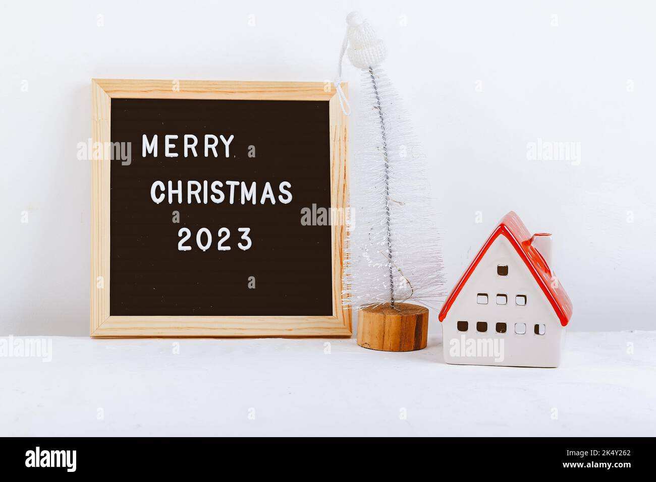 Buon natale 2023 immagini e fotografie stock ad alta risoluzione - Alamy