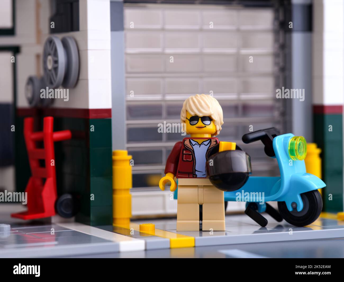 Lego garage immagini e fotografie stock ad alta risoluzione - Alamy