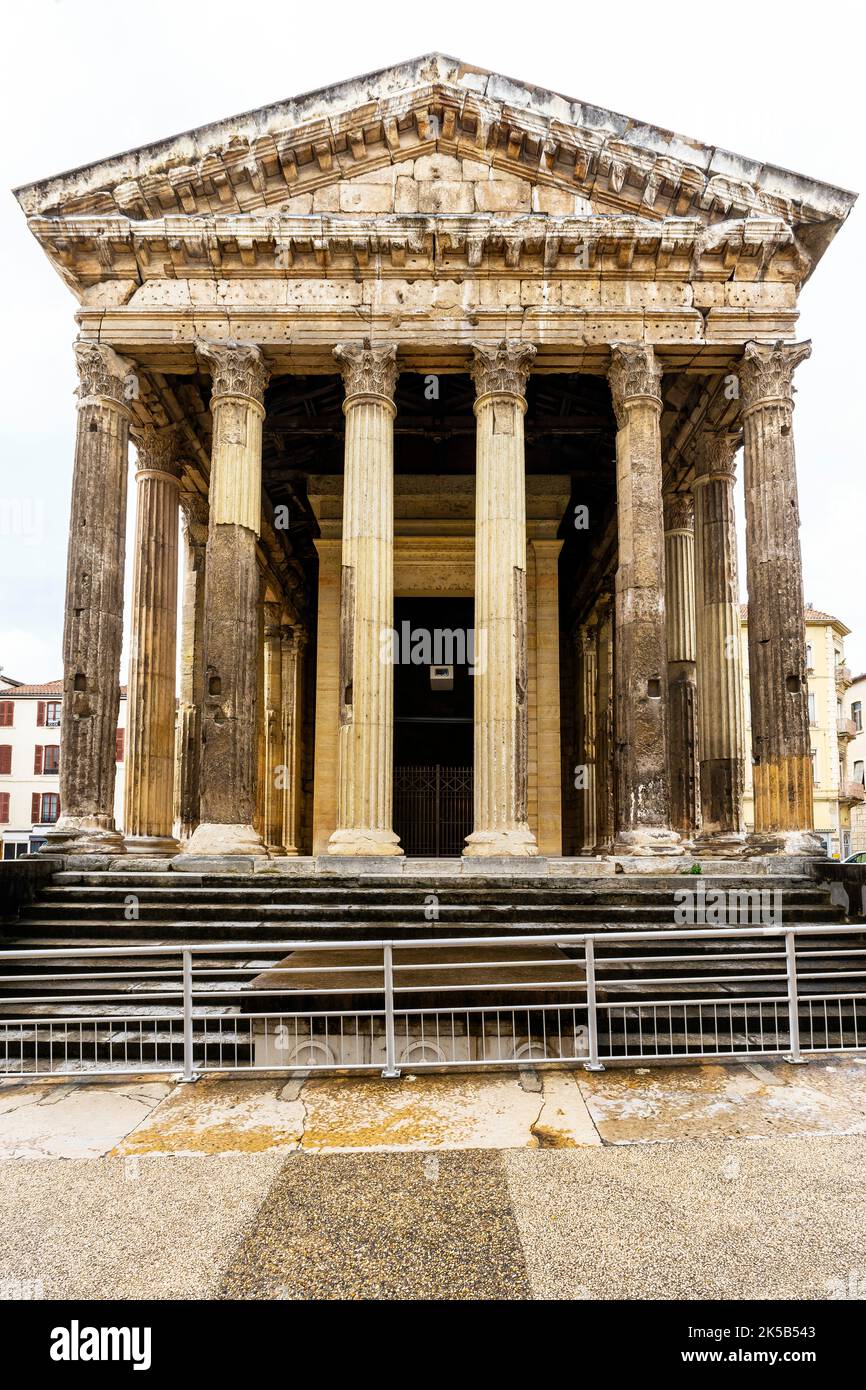 Tempio di augusto e livia immagini e fotografie stock ad alta ...