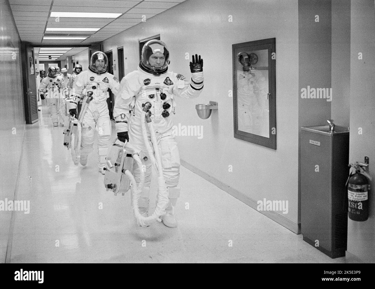 Il comandante dell'Apollo 8, il colonnello Frank Borman, guida la ...