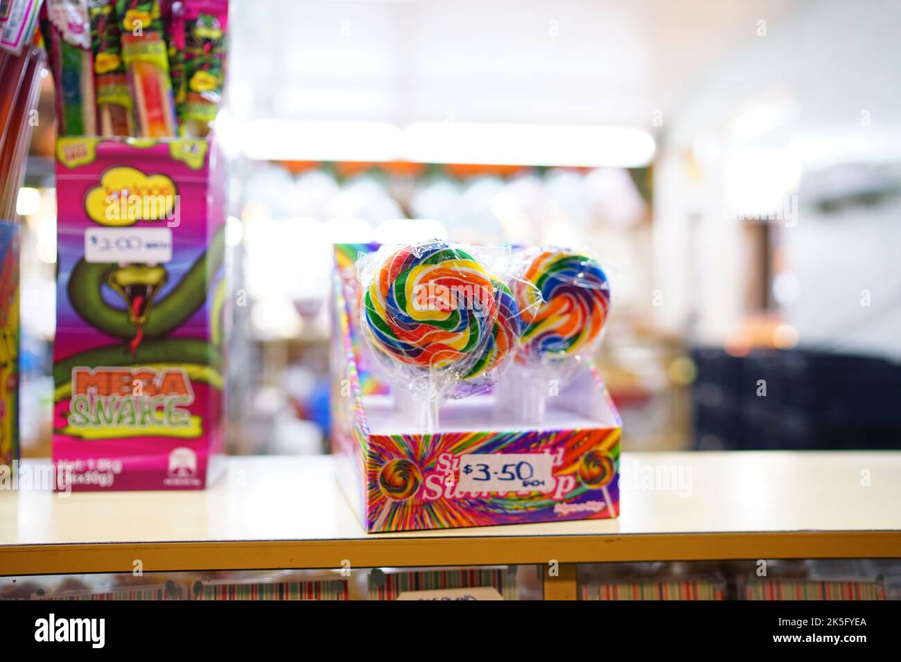 Lollipops shop immagini e fotografie stock ad alta risoluzione - Alamy