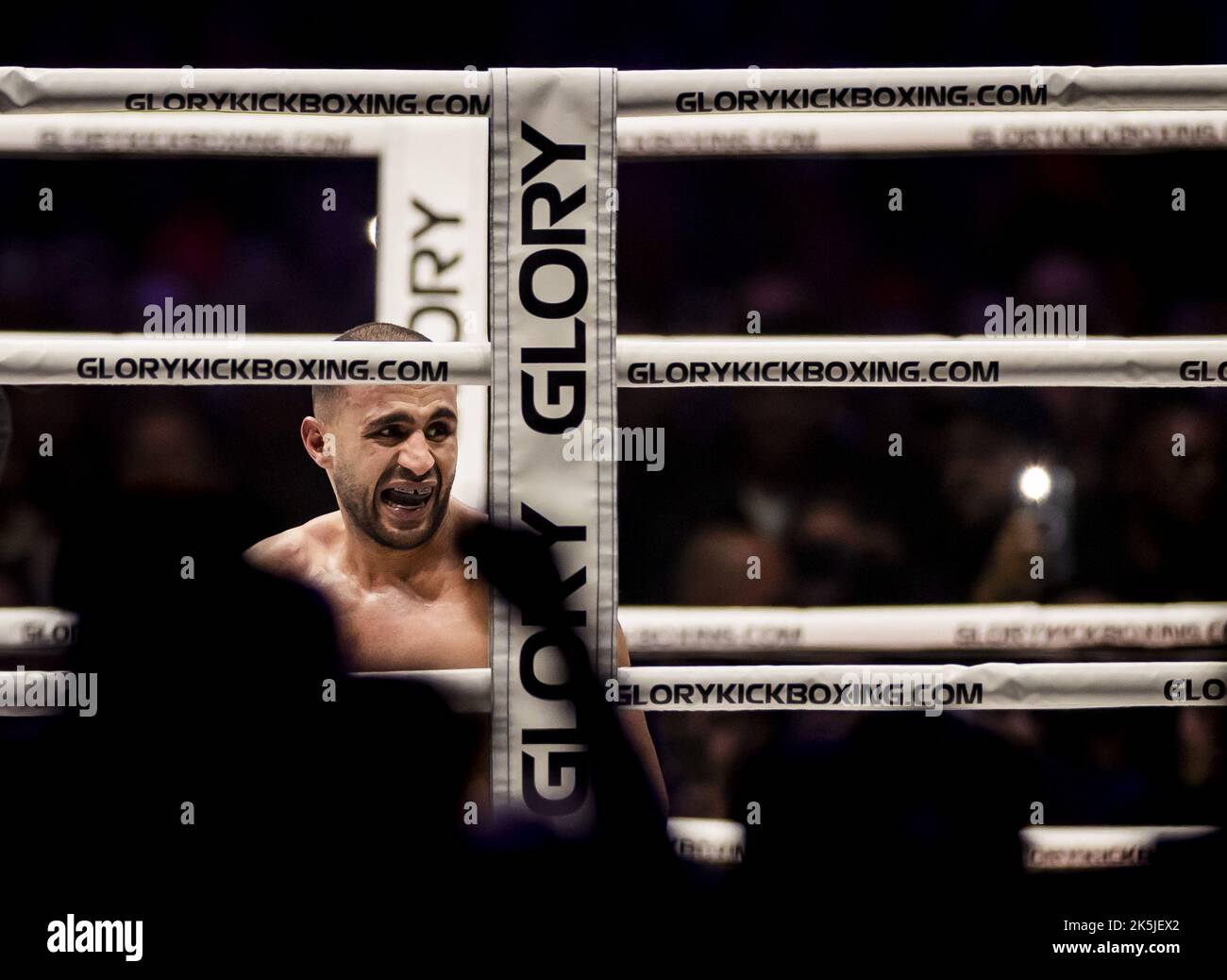 2022-10-08 23:22:08:19 ARNHEM - Kickboxer Badr Hari durante la sua ...