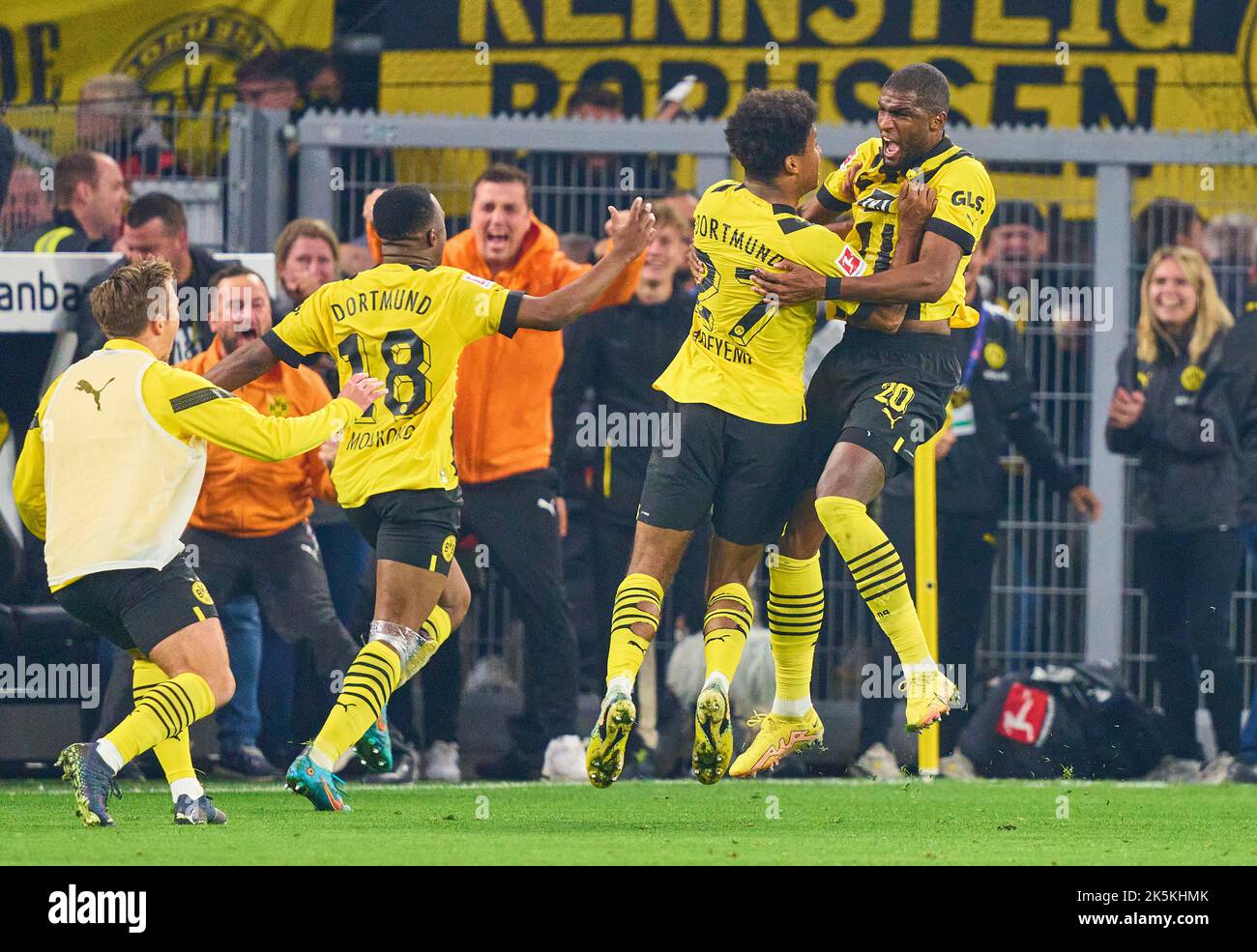 Anthony Modeste Nr. 20 BVB celebra il suo obiettivo, felice, ridere ...