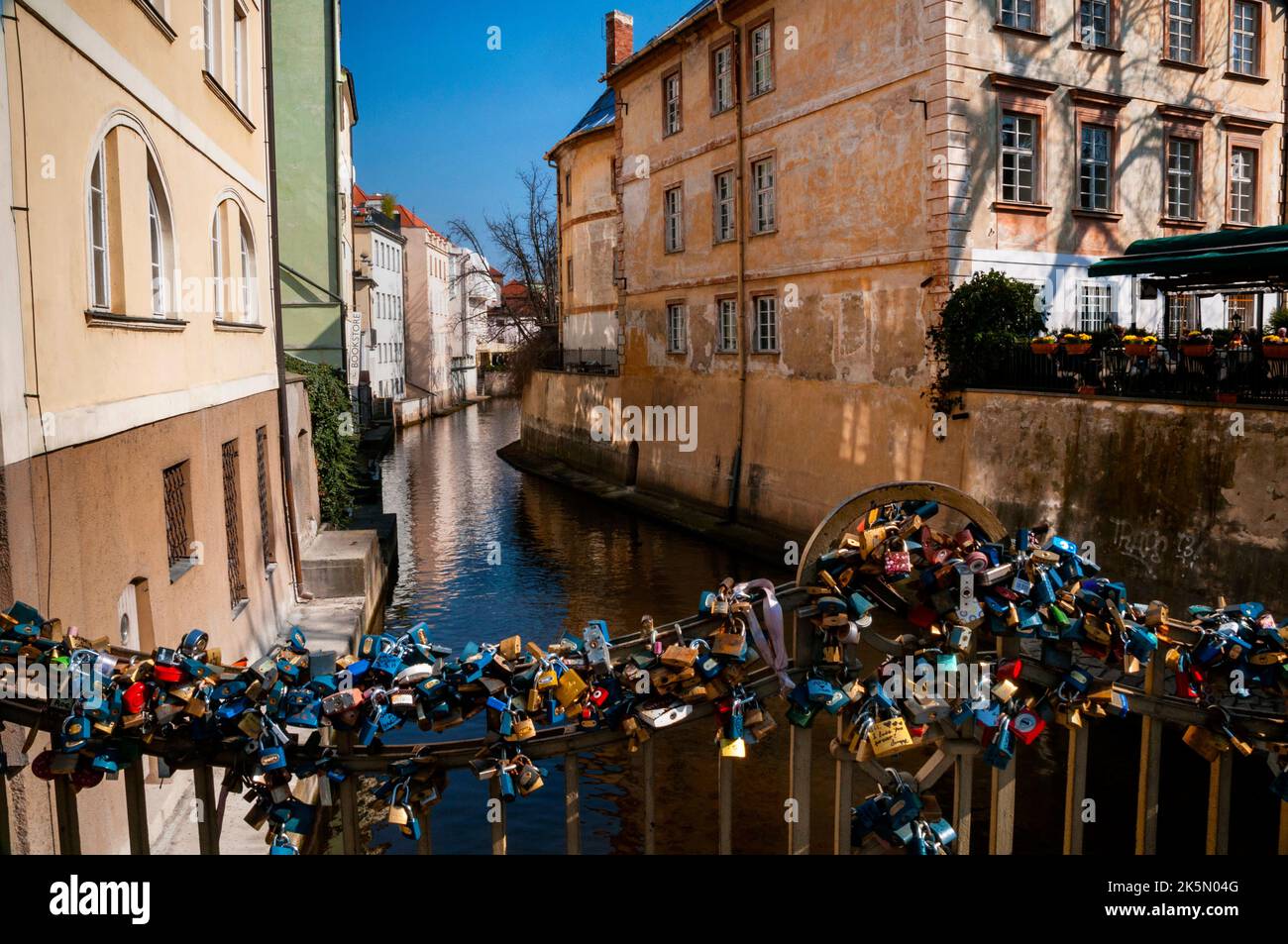 Ponte degli innamorati praga immagini e fotografie stock ad alta ...