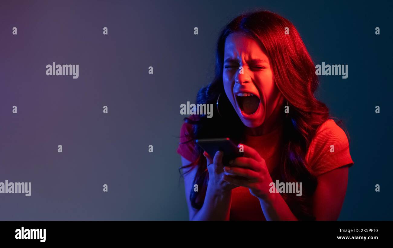 Bullismo cyberbullismo immagini e fotografie stock ad alta risoluzione ...