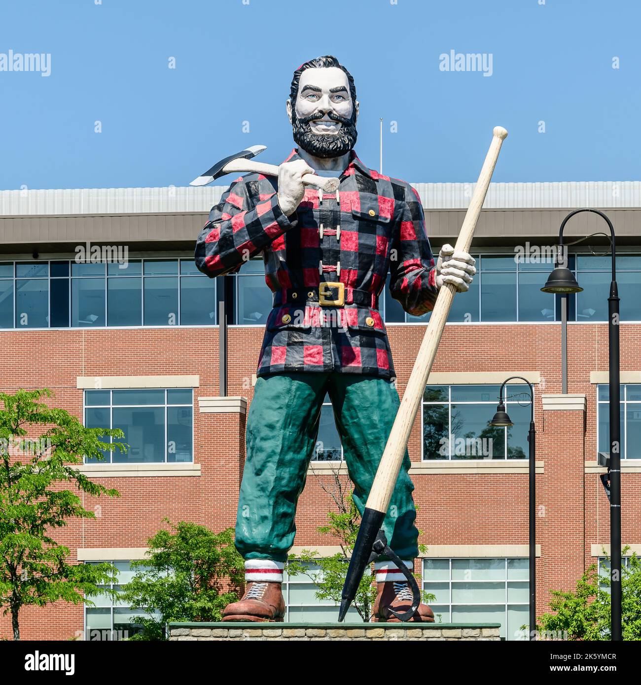 Paul bunyan statue immagini e fotografie stock ad alta risoluzione - Alamy