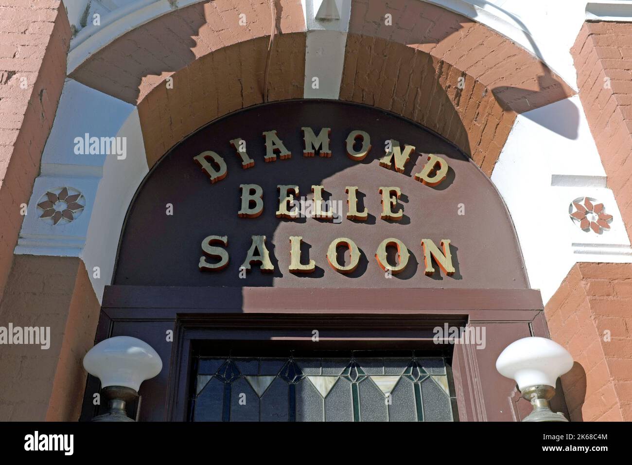 Segnaletica diamond belle saloon immagini e fotografie stock ad alta ...