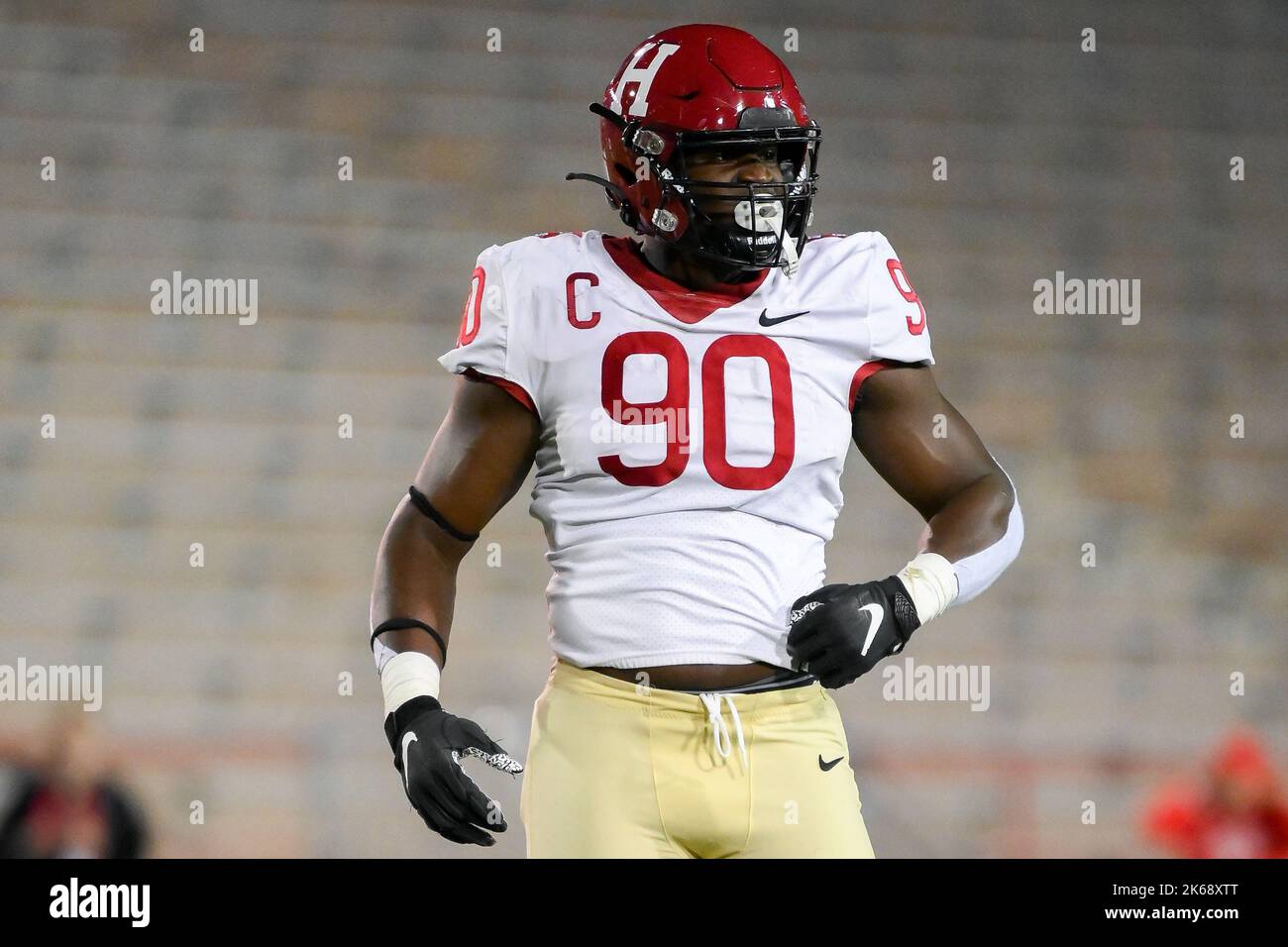 7 ottobre 2022: Harvard Crimson, lineman difensivo Truman Jones (90 ...