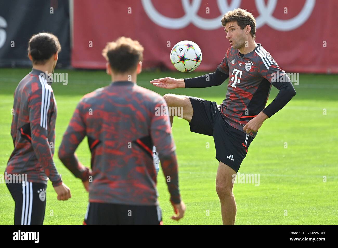Pallone finale champions league 2022 2023 immagini e fotografie stock ad alta risoluzione - Alamy