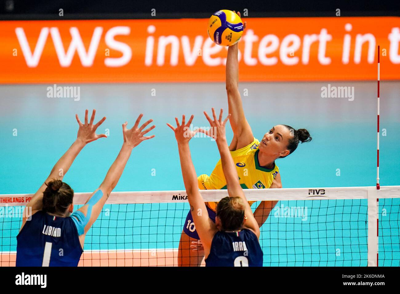 APELDOORN, PAESI BASSI - OTTOBRE 13: Gabriela Gabi Braga Guimaraes del ...