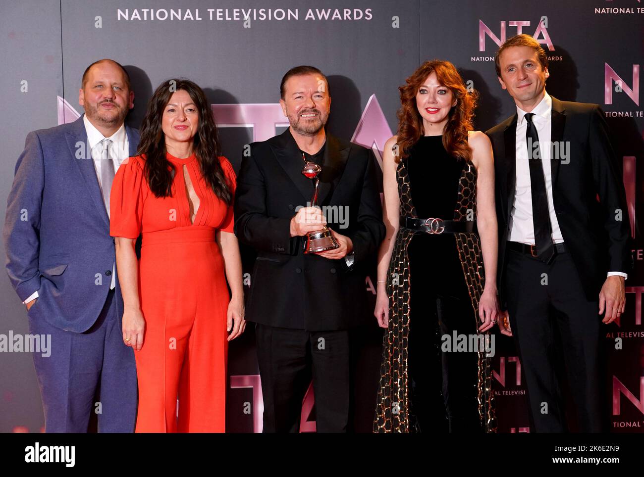 Tony Way, Jo Hartley, Ricky Gervais, Diane Morgan e Tom Basden nella ...