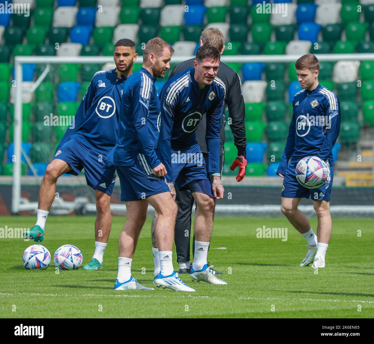 Kyle lafferty ni training immagini e fotografie stock ad alta ...