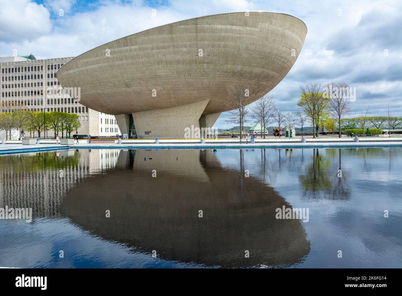 The egg building immagini e fotografie stock ad alta risoluzione - Alamy