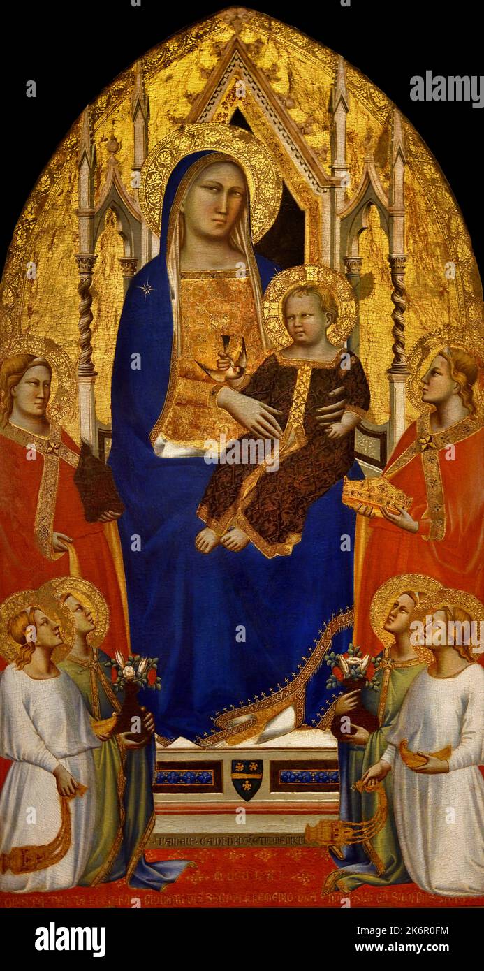 Maria come regina sul trono portando suo figlio immagini e fotografie stock ad alta risoluzione ...