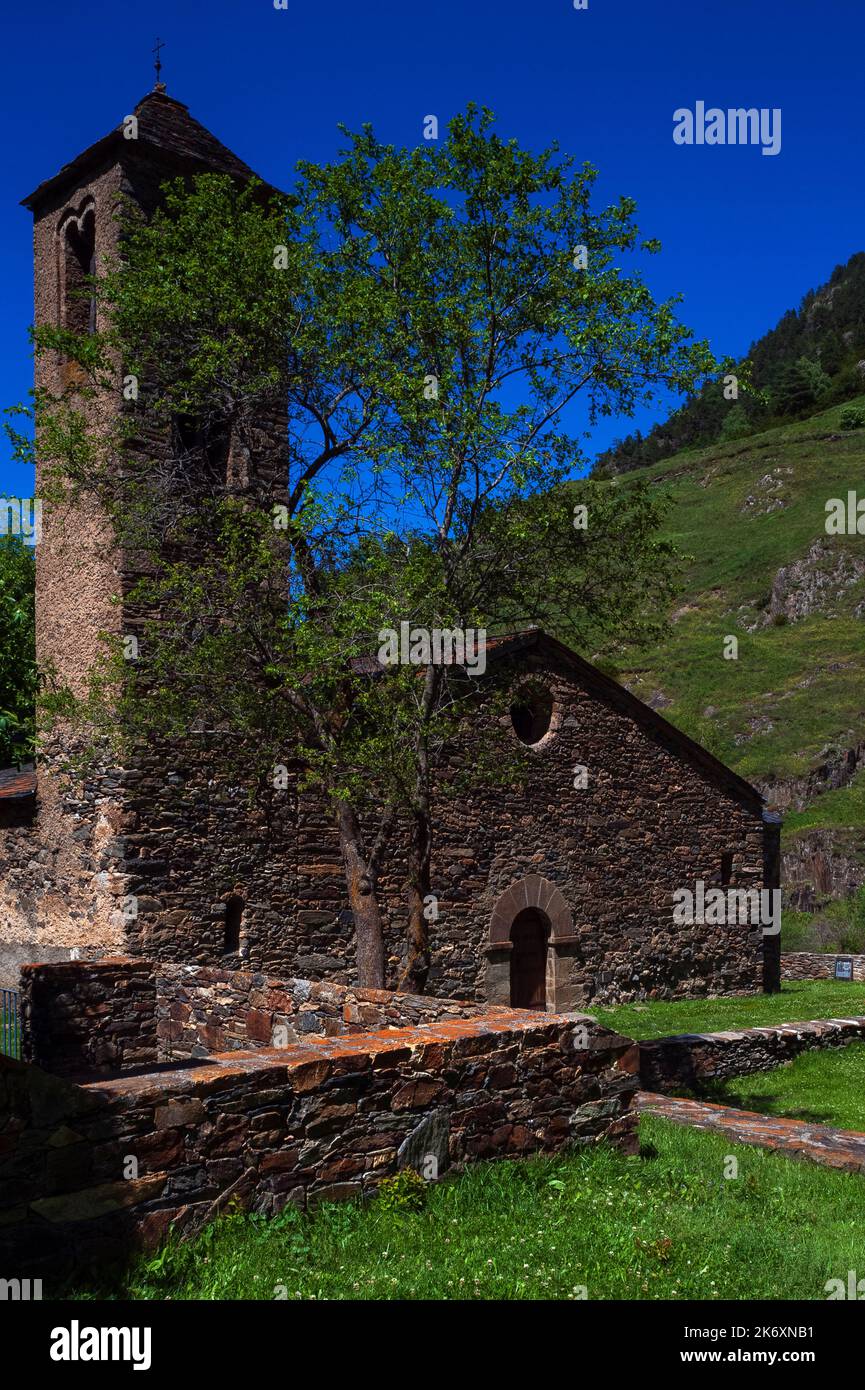 Església de Sant Martí (Chiesa di San Martino), una chiesa romanica ...