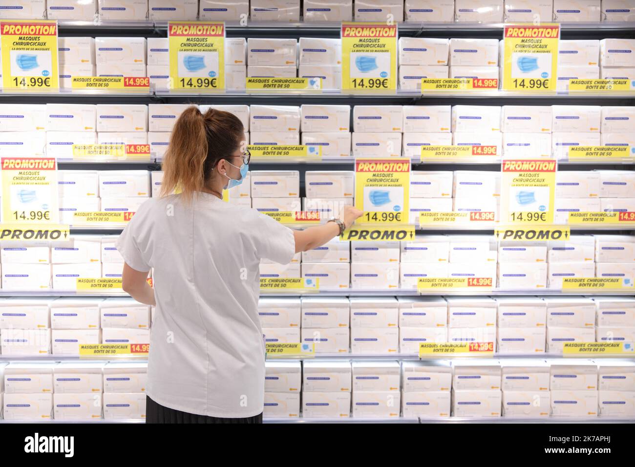 Masques chirurgicaux immagini e fotografie stock ad alta risoluzione ...