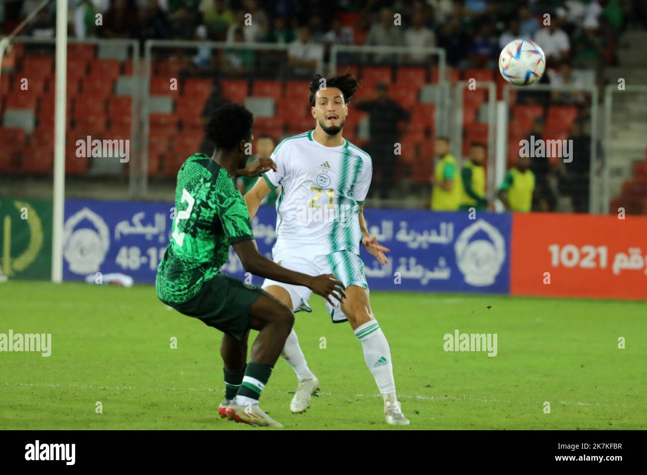 ©amine Chikhi / APP/MAXPPP - Bensebaini rami (R) d'Algérie rivalise ...