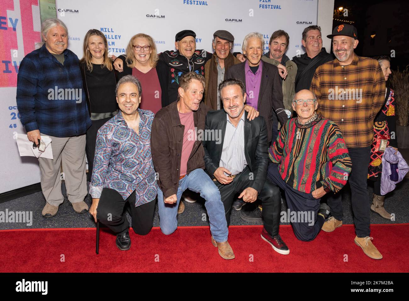 In senso orario dall'alto a sinistra: Mike Emery, Kathryn Erbe, Cathy ...