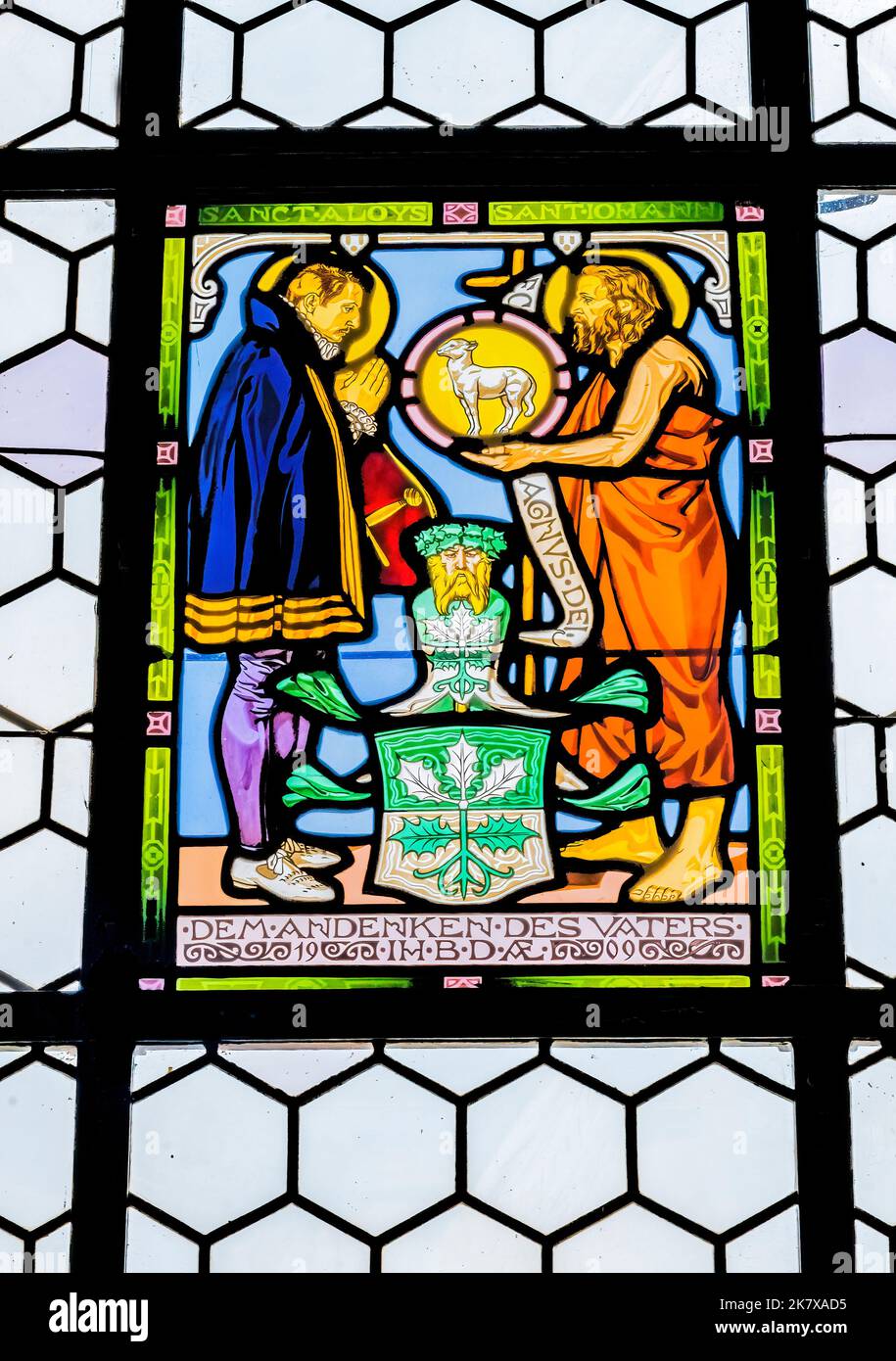 Colorato medievale vetrate Chiesa di Pietro Basilica di Lucerna ...
