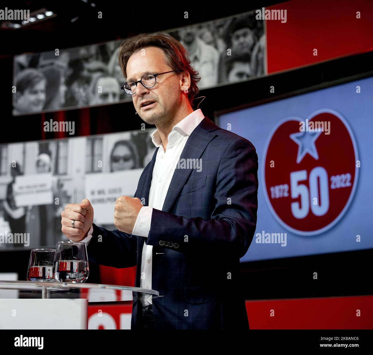50esimo compleanno dalla vita in su immagini e fotografie stock ad alta ...