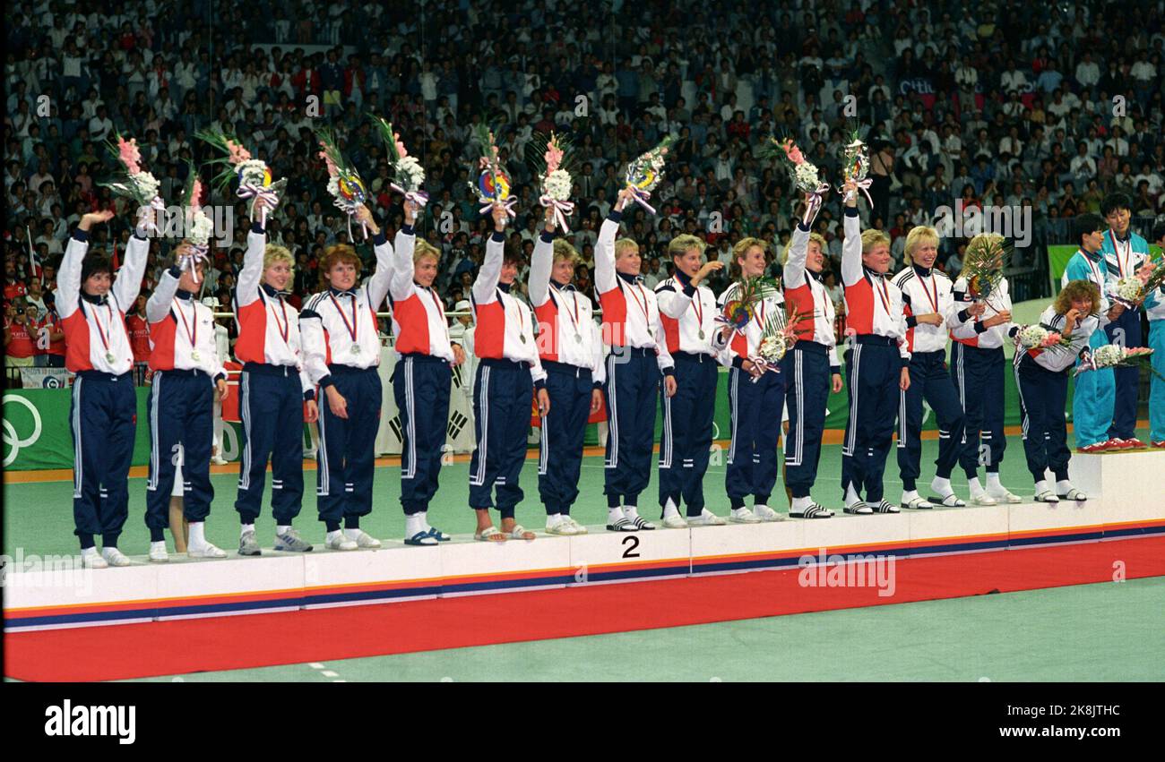 Corea del sud 19880929 olimpiadi di pallamano a seoul immagini e ...