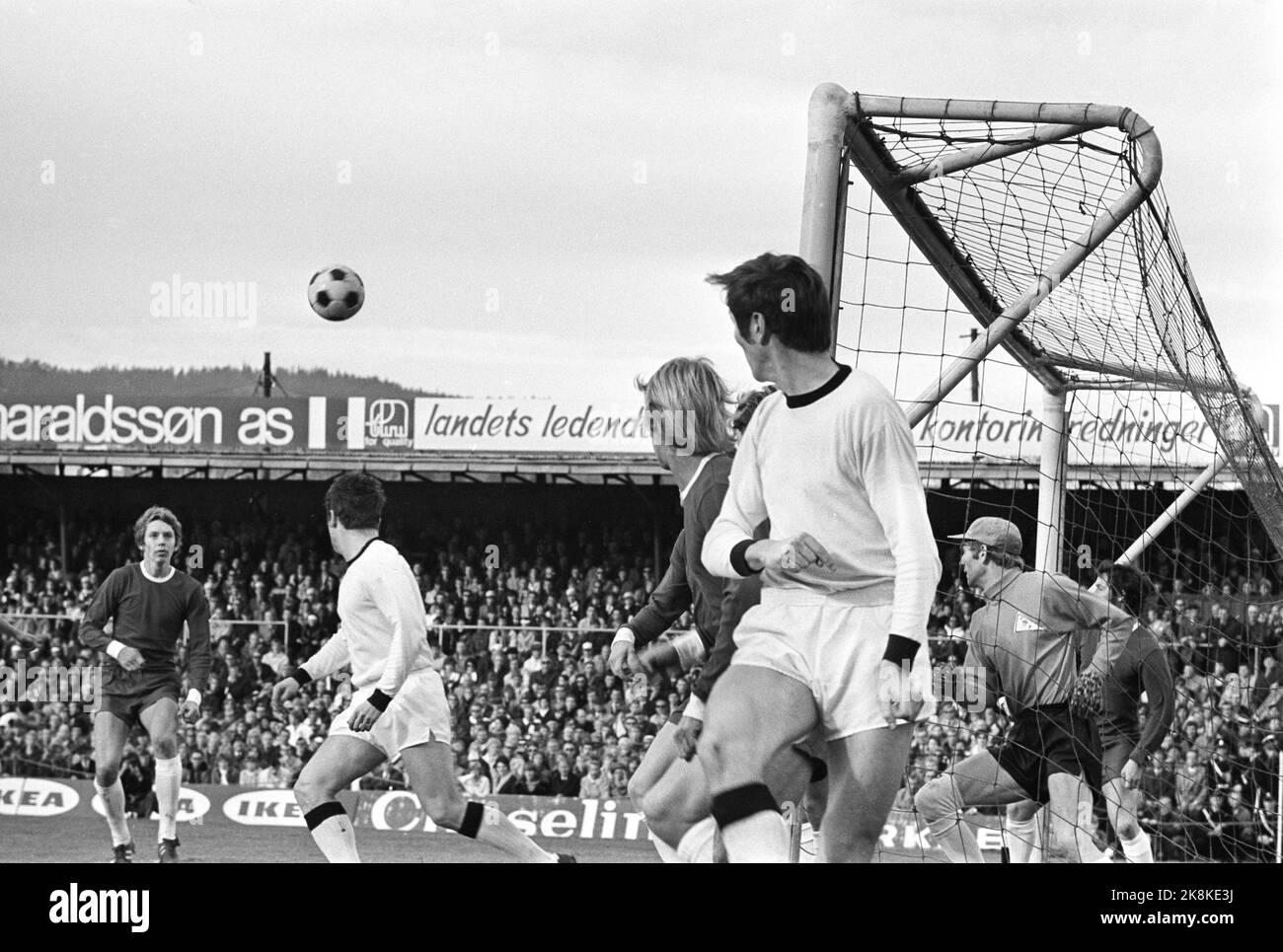 Oslo 19711024 calcio immagini e fotografie stock ad alta risoluzione ...