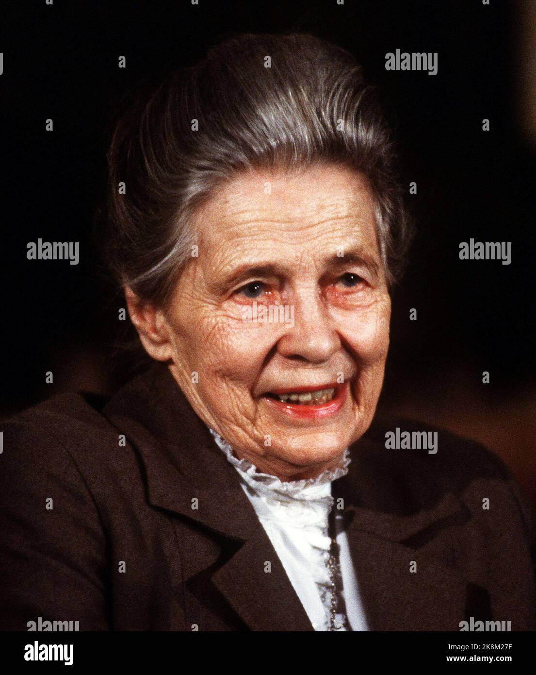 Il premio nobel per la pace per il 1982 ad alva myrdal immagini e ...