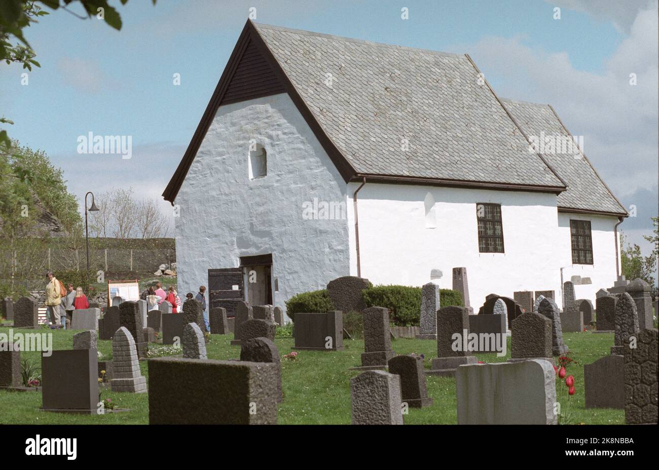 Morten hval ntb ntb architettura esterno cimiteri chiese immagini e fotografie stock ad alta ...