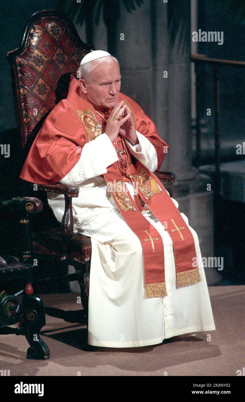 Trondheim 19890602. Papa Giovanni Paolo II è il primo papa della storia ...