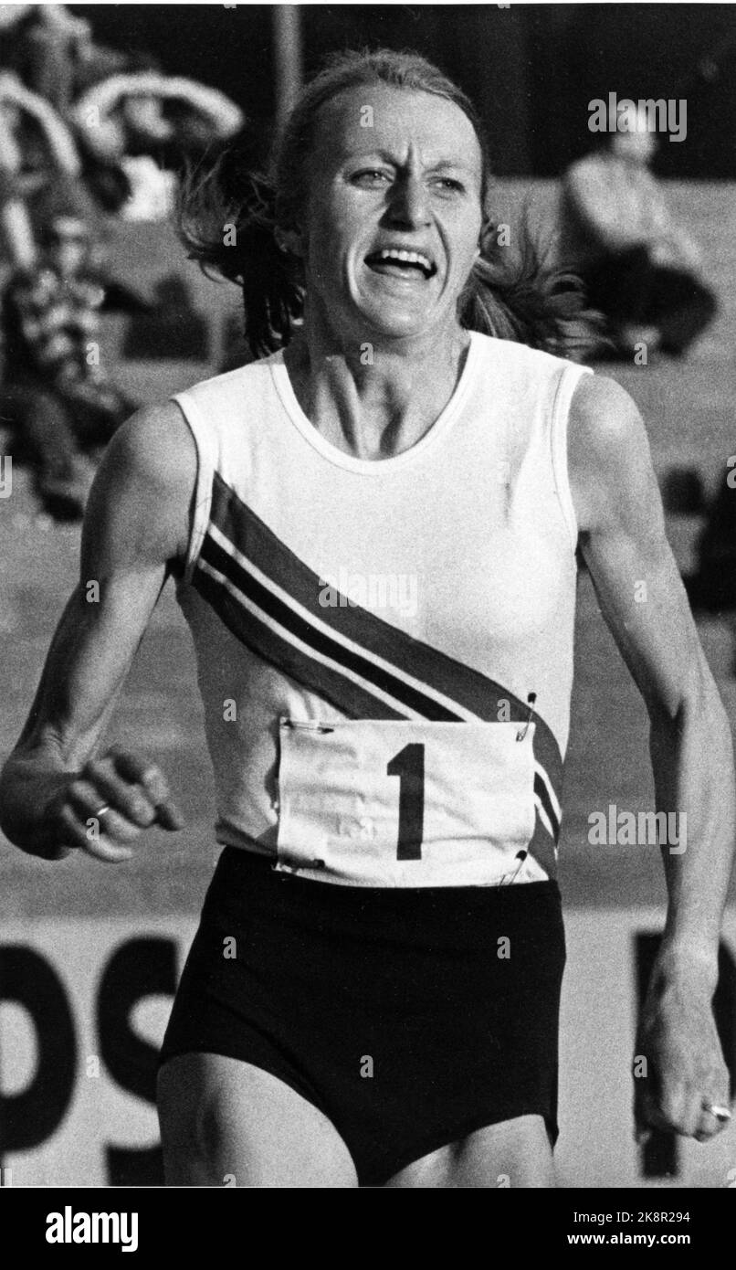 Vidar knai ntb ntb esercizi di corsa da soli immagini e fotografie ...