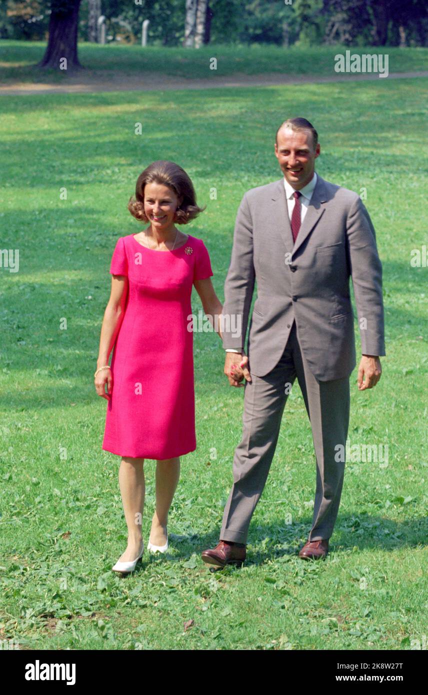 Ntb archivio ntb la figura intera della casa reale norvegese immagini e ...