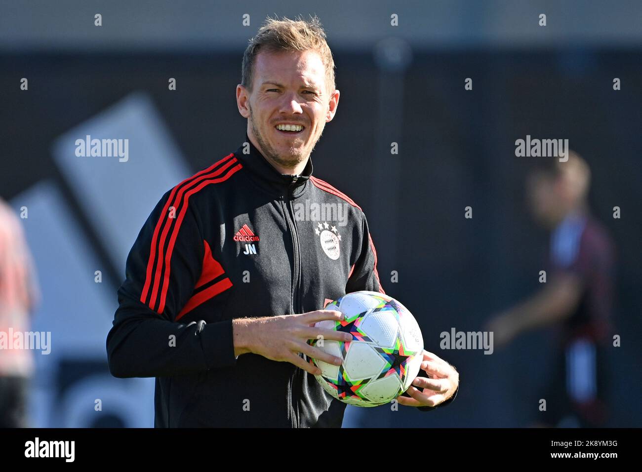 Pallone finale champions league 2022 2023 immagini e fotografie stock ad alta risoluzione - Alamy