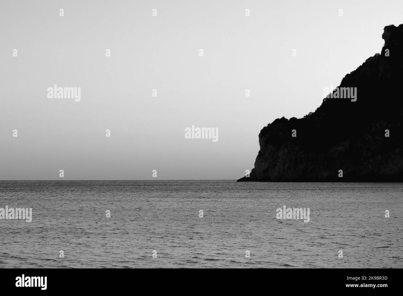 Calma oceanica Foto e Immagini Stock in Bianco e Nero - Alamy
