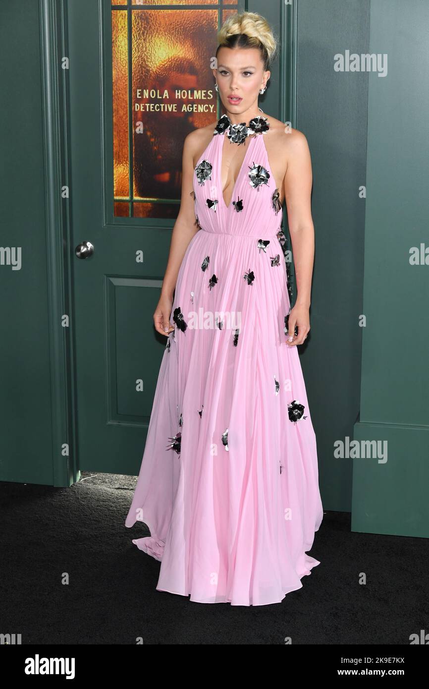Millie bobby brown enola holmes immagini e fotografie stock ad alta ...