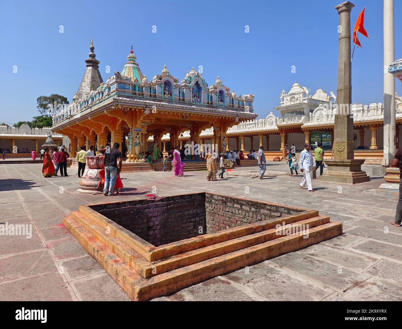 30 ottobre 2022, Shreenath Mhaskoba Tempio, il tempio ha avuto decine ...