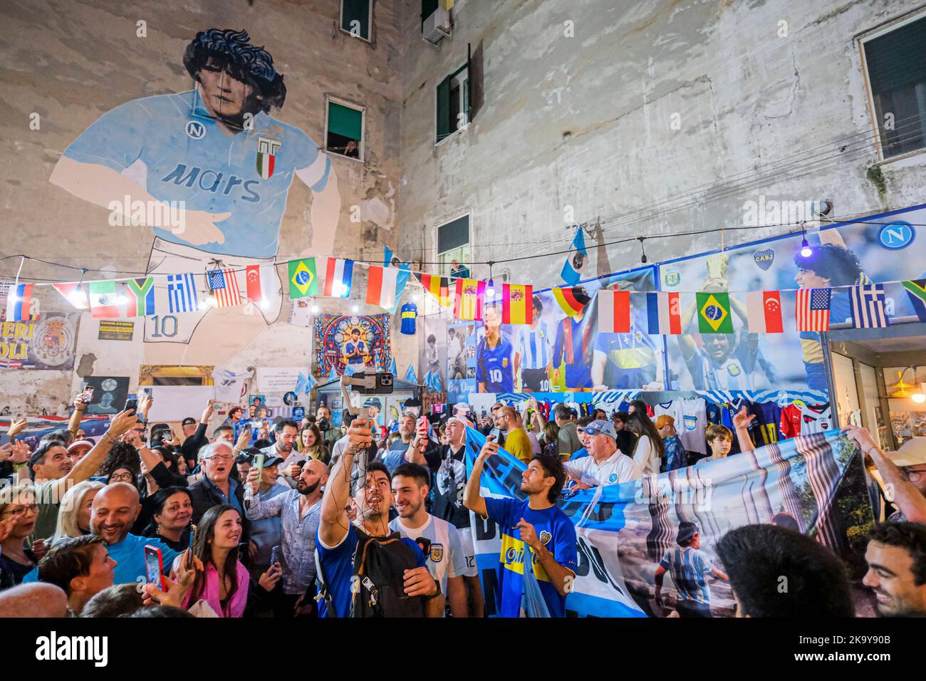Oggi per i napoletani è il compleanno di Diego Armando Maradona Napoli ...